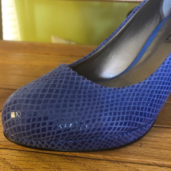 Moda Spana | Shoes | Perry Blue Moda Spanasnake Print Stiletto Heel ...